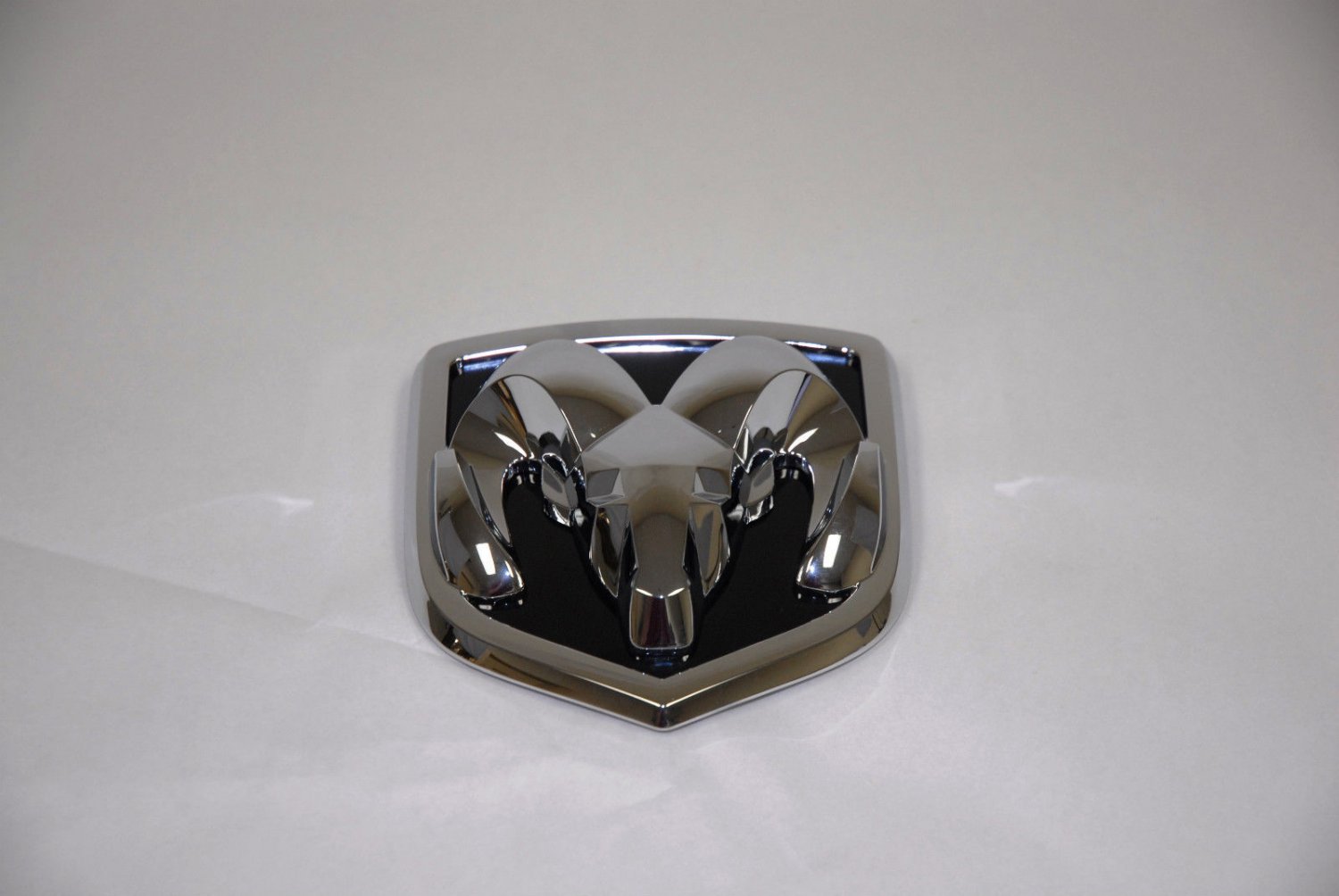 Dodge Ram grille emblem 68050754AA OEM Mopar Chrome Rams head 06-10