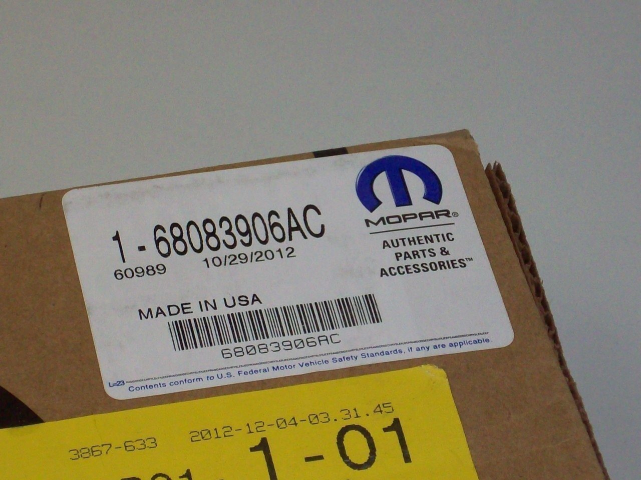 Dodge Caravan Chrysler Town & Country 3rd Third Brake Light 68083906AC ...