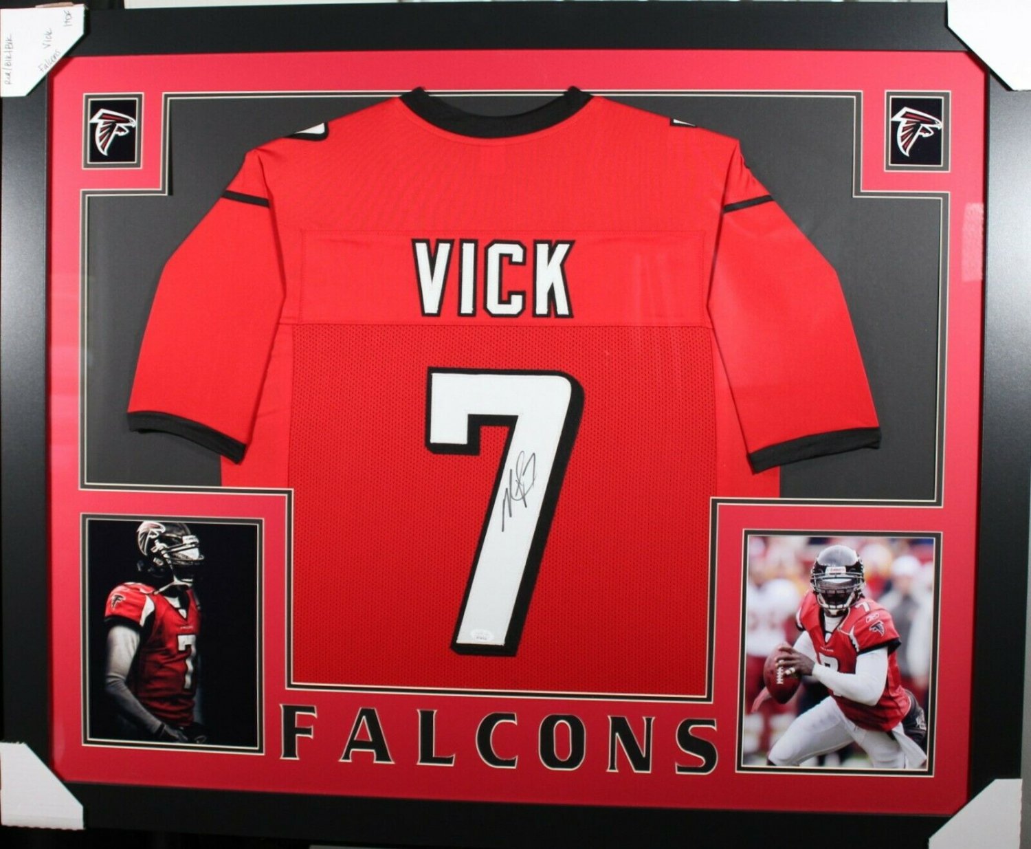 Michael Vick Autographed Signed Framed Atlanta Falcons Jersey JSA