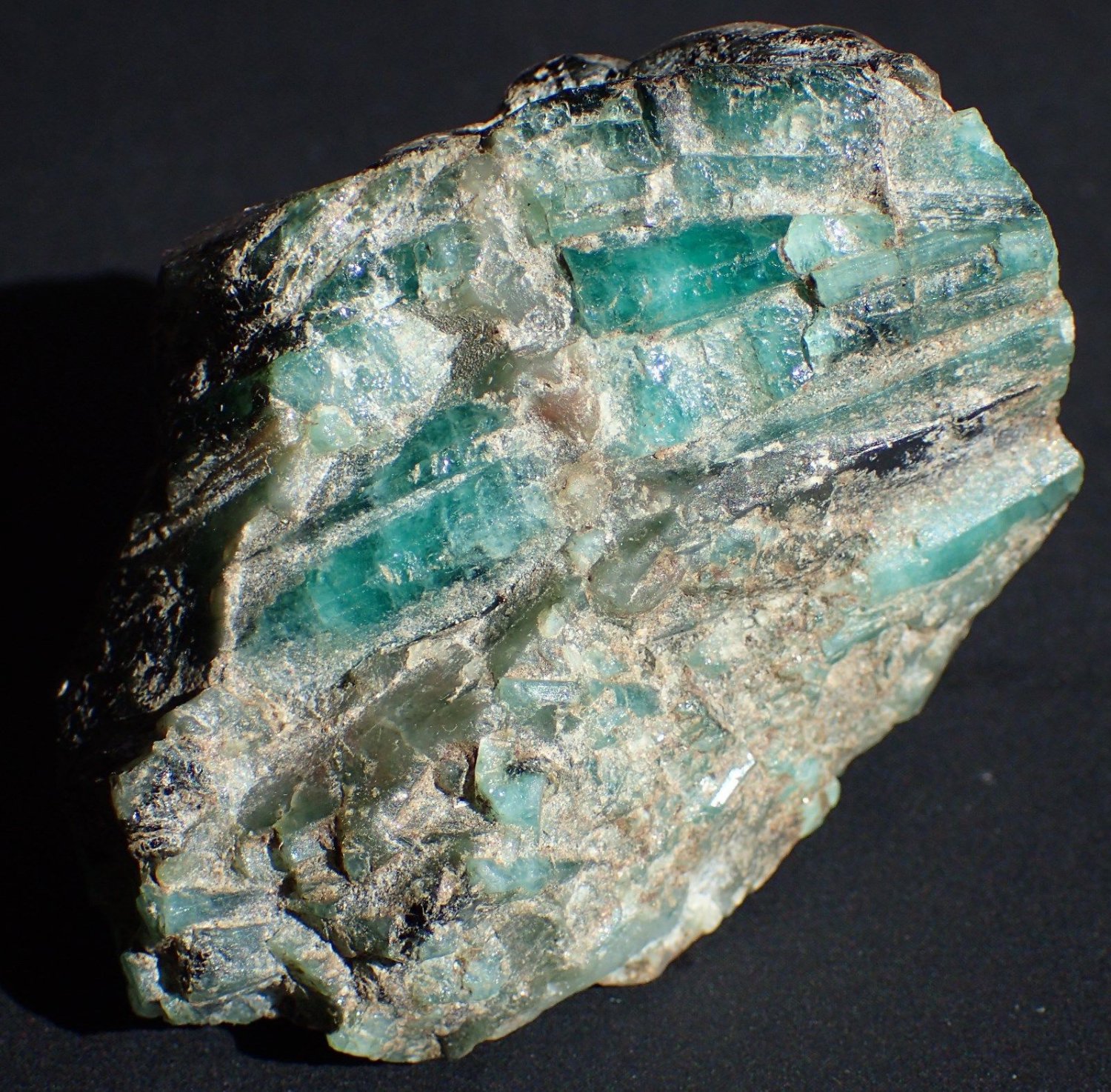 Natural 217ct Emerald Crystal Cluster Specimen Rough Matrix!