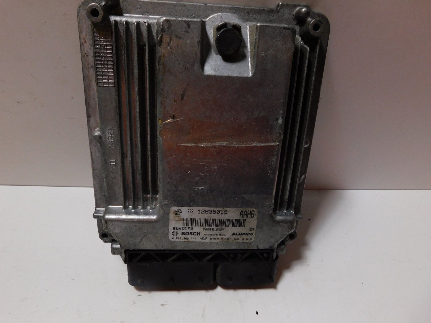 2010-2013 Buick Lacrosse Engine Control Module Computer Brain ECU ECM ...