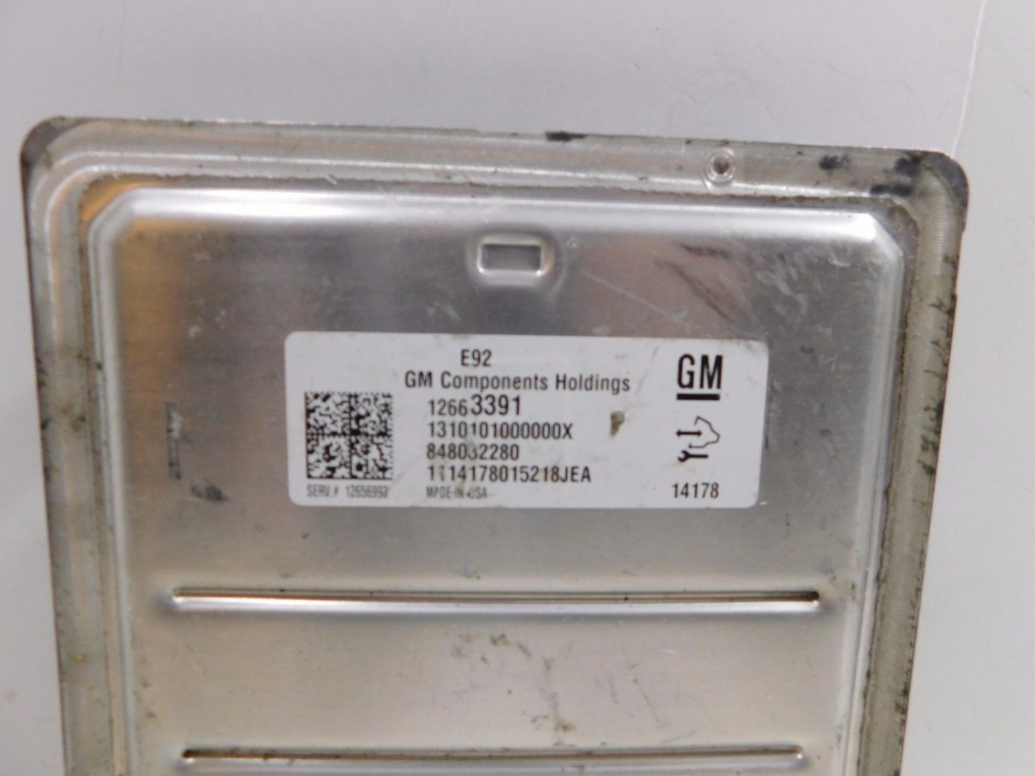 2014 Chevy Silverado 1500 ECU ECM Engine Control Module Unit 12633391 OEM