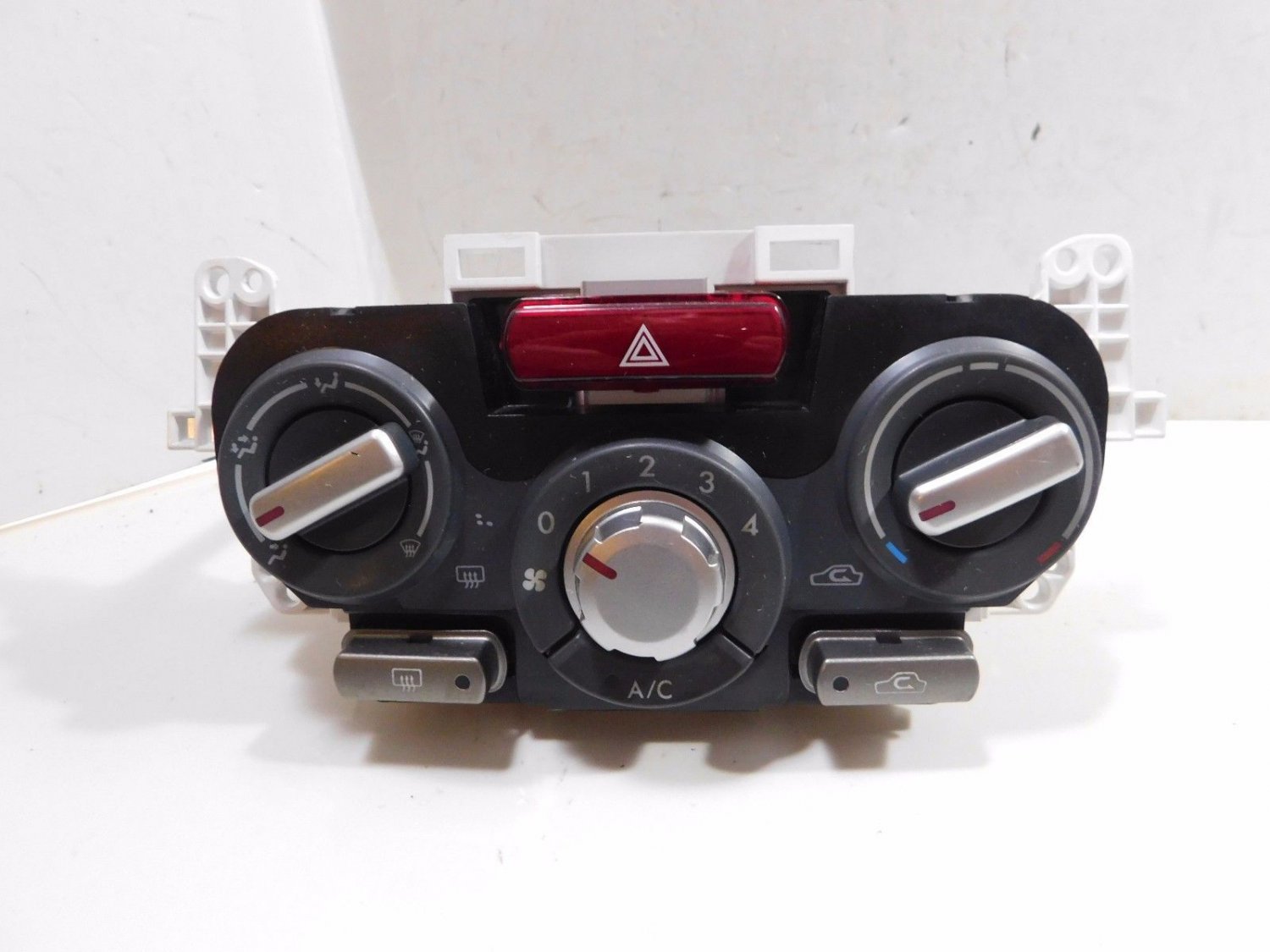 2009-2013 Subaru Forester A/C Heater Climate Control Panel Temperature OEM