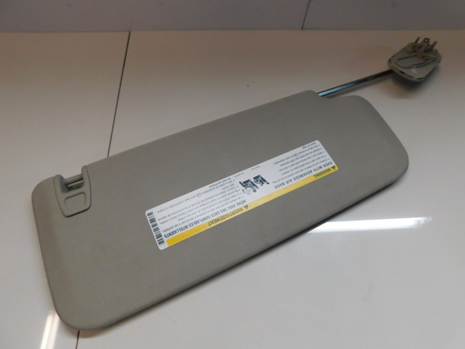 2010-2013 Chevy Silverado 1500 Driver Sun Visor Sunvisor Gray OEM B4154