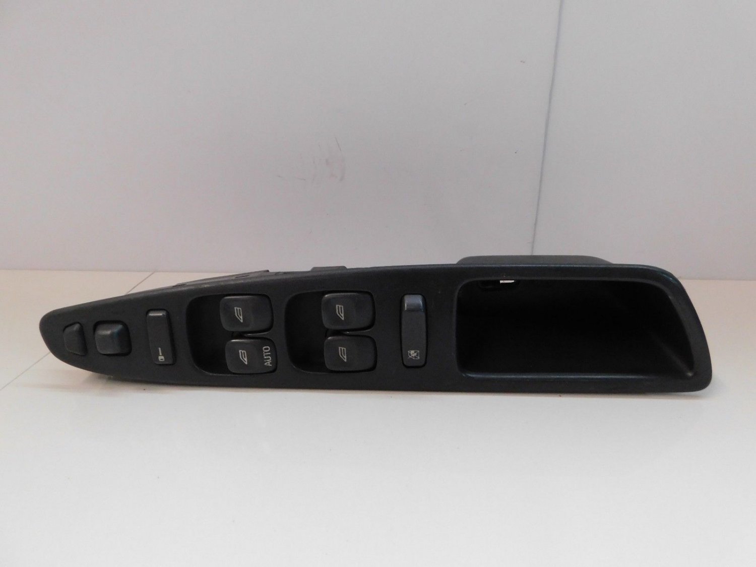 2000 2001 2002 2003 2004 Volvo S40 1.9T Driver Master Power Window ...