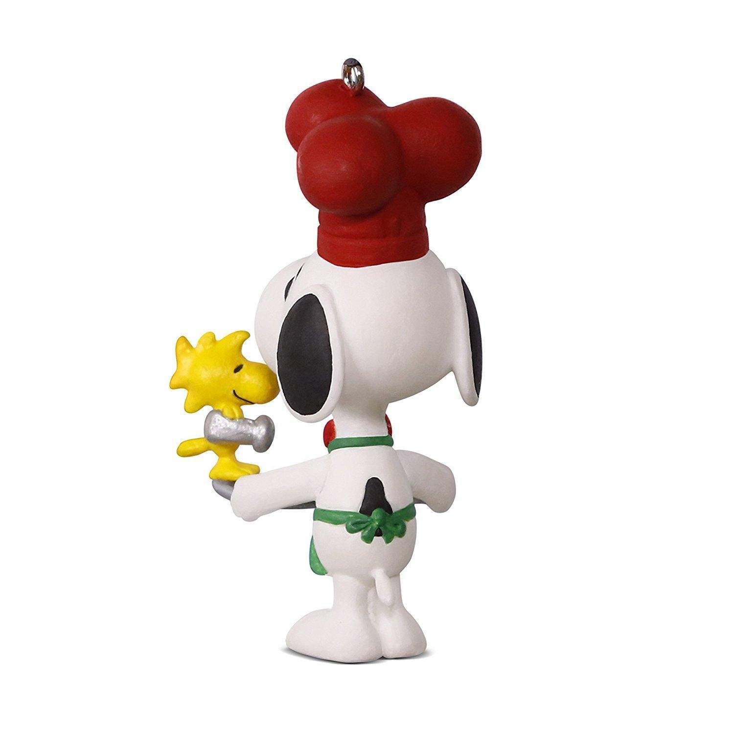 Hallmark Keepsake 2017 PEANUTS Spotlight on Snoopy Baker Christmas Ornament