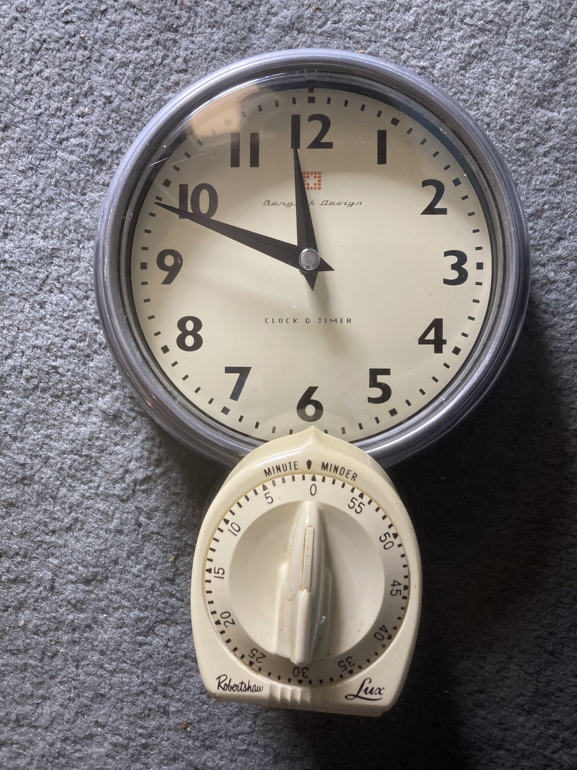 Bangt EA Kitchen clock and timer Design. Made In Sweden.