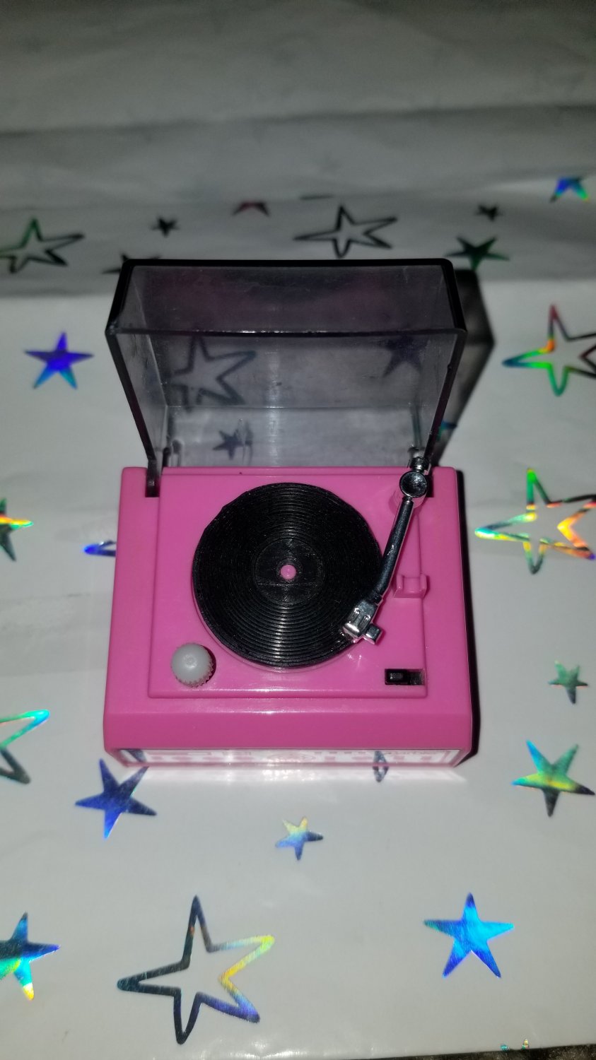 Barbie - wind up record player - Moves
