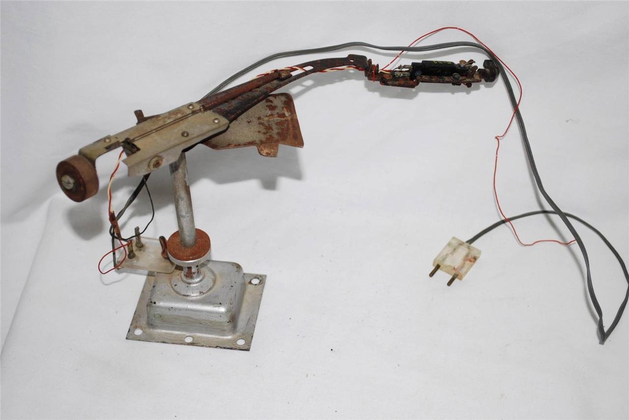 Old turntable ARM AND STYLUS for PARTS only vintage electronics record ...