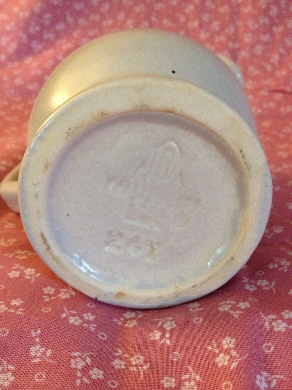 PFALTZGRAFF YORKTOWNE Creamer Cream Pitcher Gray w/ Blue Flowers Floral 24Y