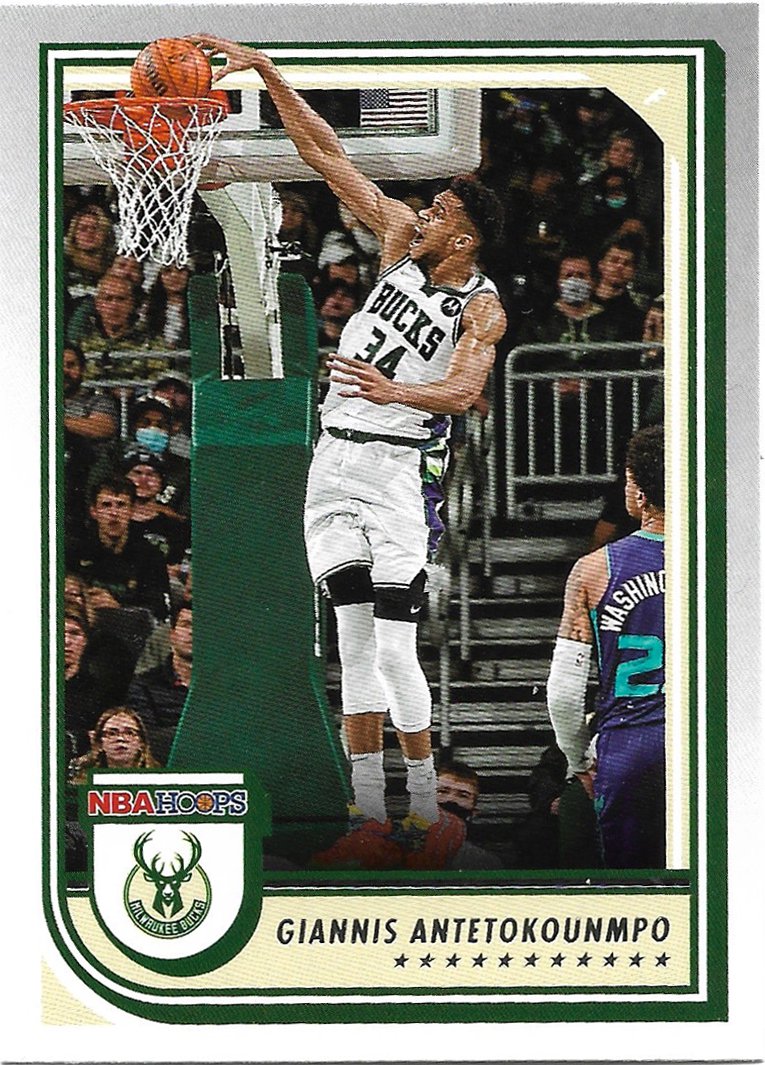 Giannis Antetokounmpo 2022-23 NBA Hoops #44 Milwaukee Bucks Basketball Card