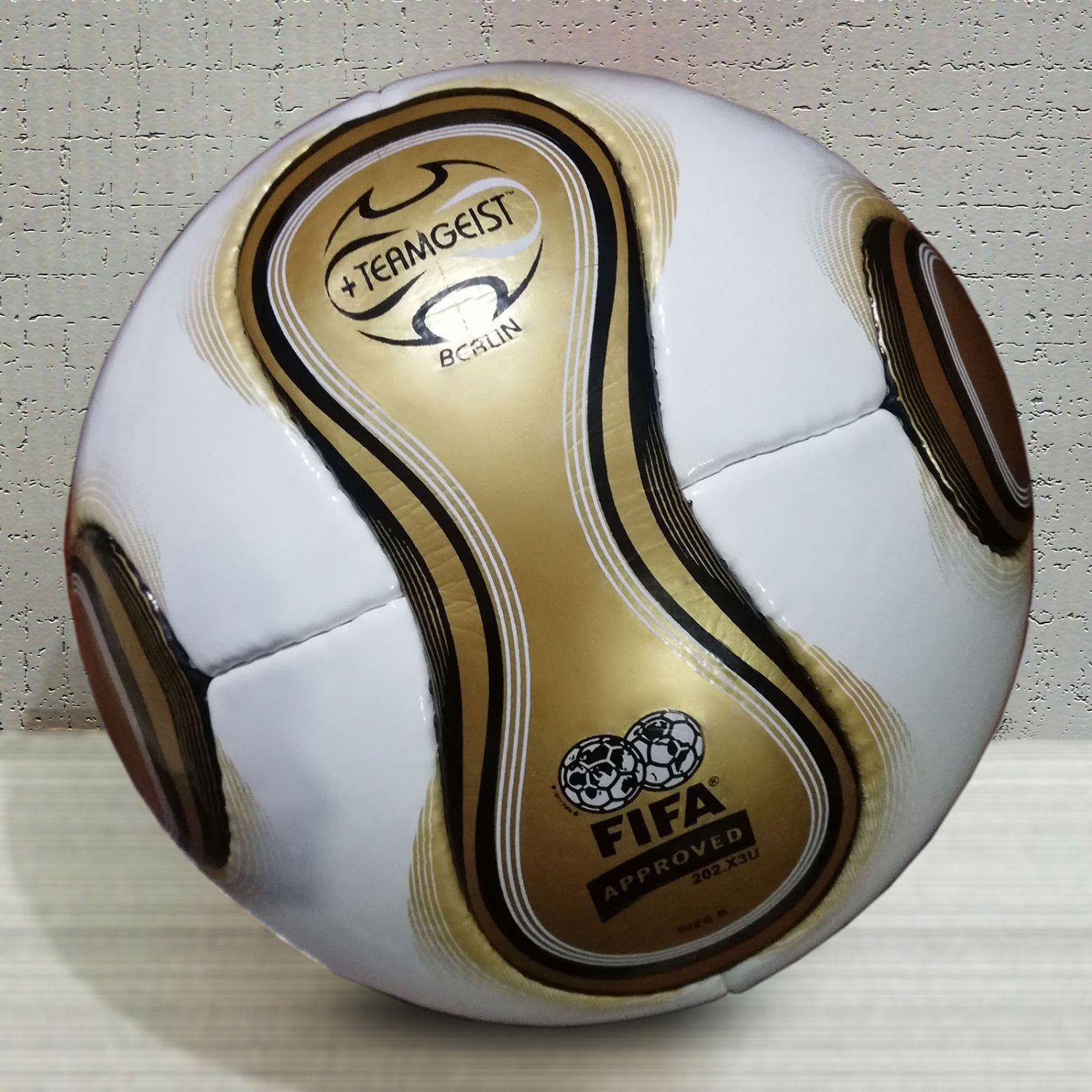 ADIDAS TEAMGEIST OFFICIAL MATCH BALL | WORLD CUP FINAL BALL 2006 ...