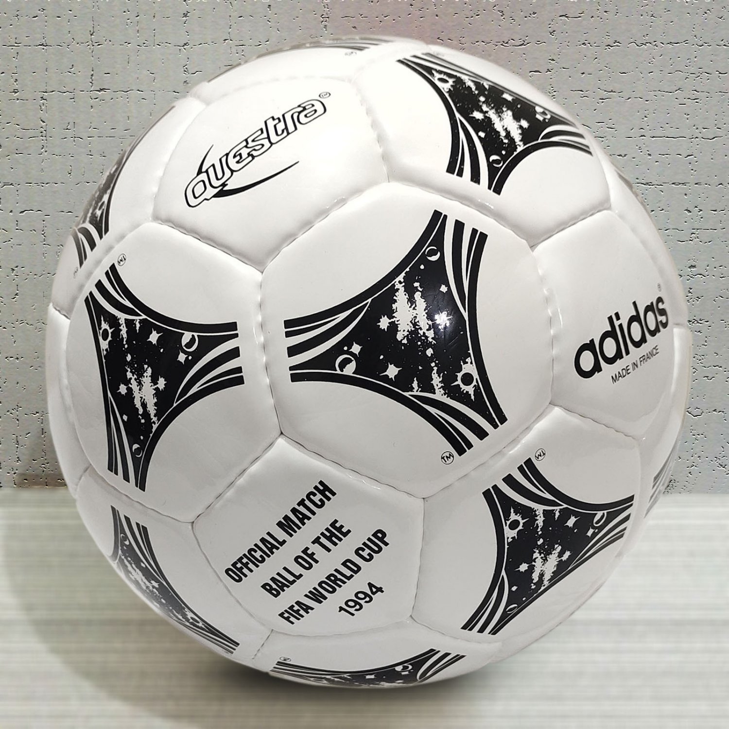 Adidas Questra Balloon | FIFA Approved Football | World Cup Match Ball ...
