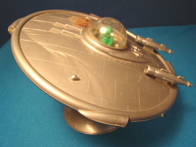 Lindberg Products Flying Saucer toy model kit alien outer space ship ...