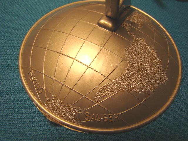 Lindberg Products Flying Saucer toy model kit alien outer space ship ...