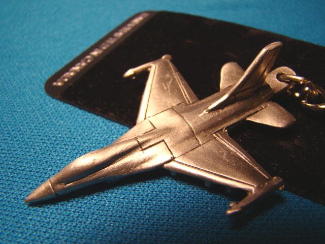 Pewter F-16 Fighting Falcon jet fighter airplane keychain military ...