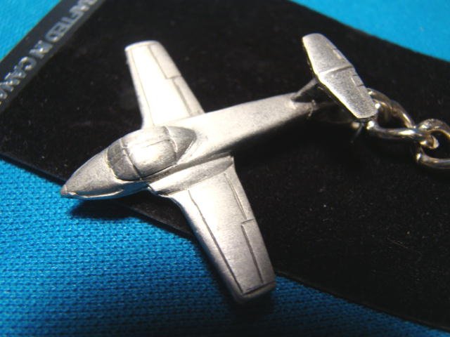 Pewter maybe Beechcraft Airplane keychain t-tail aircraft aviation ...