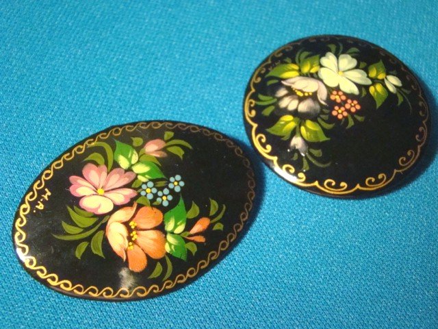 Russian black lacquer ware two brooch pins M. A. flower floral paper ...