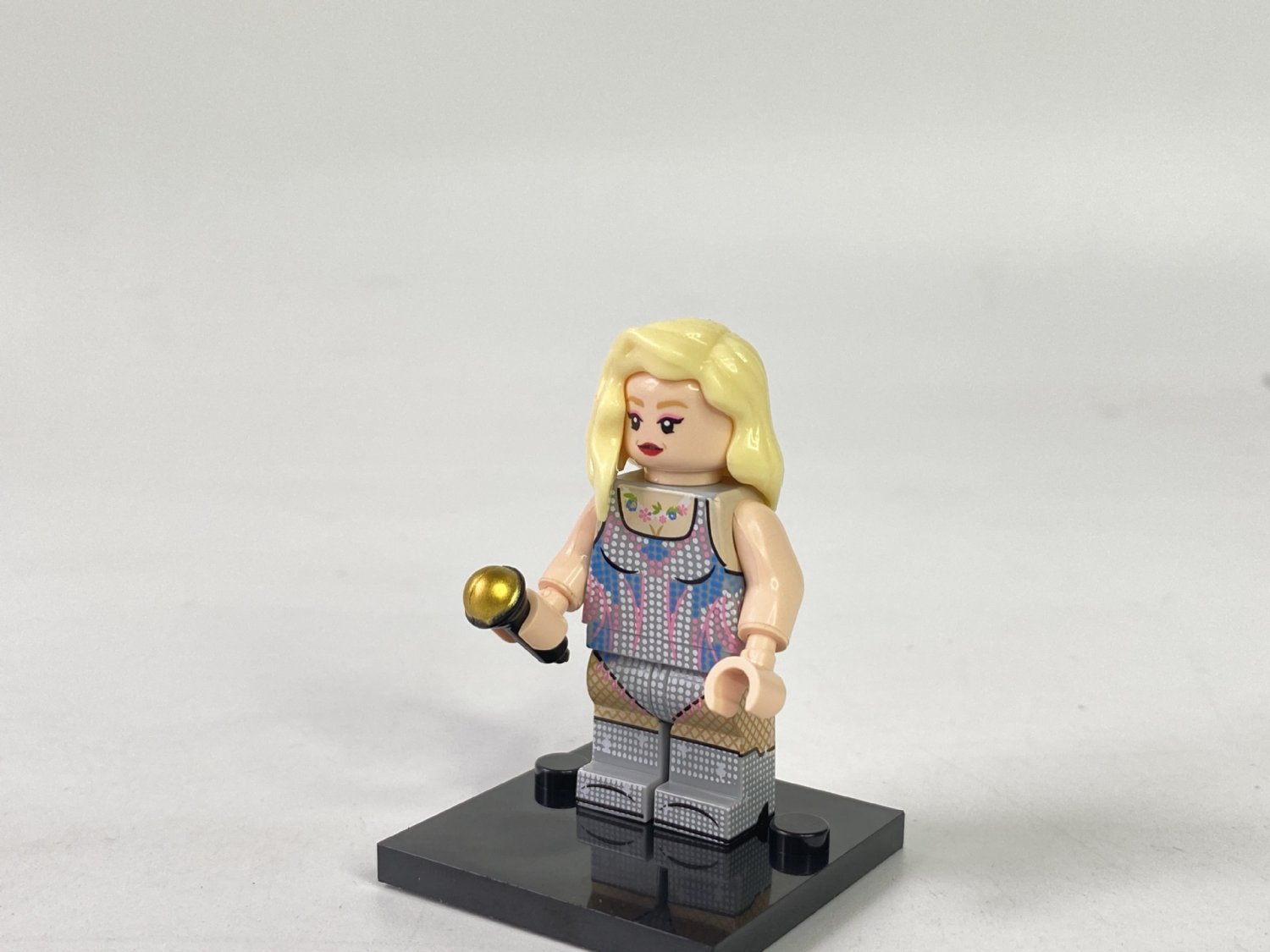 Swift Minifigures Lego Compatible Star Minifigure