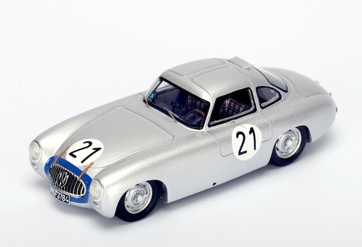 Spark Model 43LM52 Mercedes Benz 300SL #21 'Lang-Riess' 1st