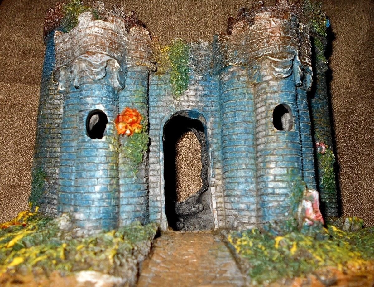 Penn Plax Medieval Castle of France Aquarium Decoration Fish Hiding ...