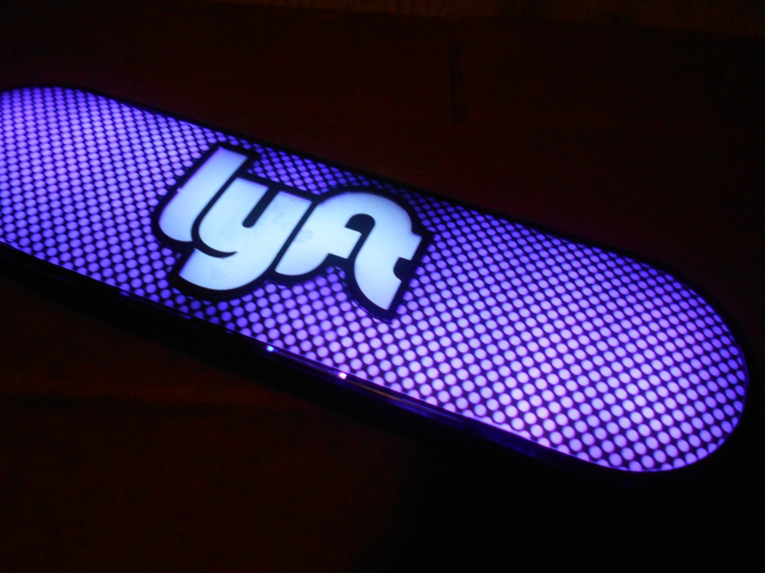 Lyft Amp iluminated display for the windshield LED display lamp