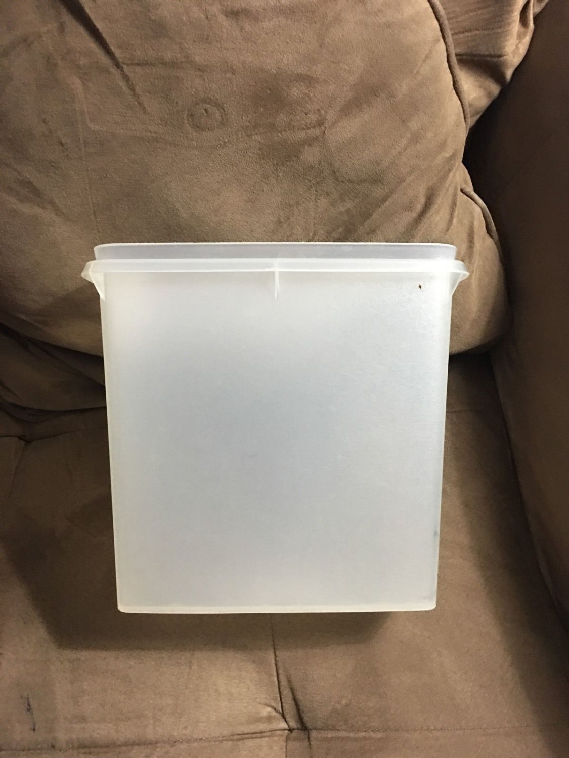 Vintage Tupperware Store N pour cereal keepers containers 469