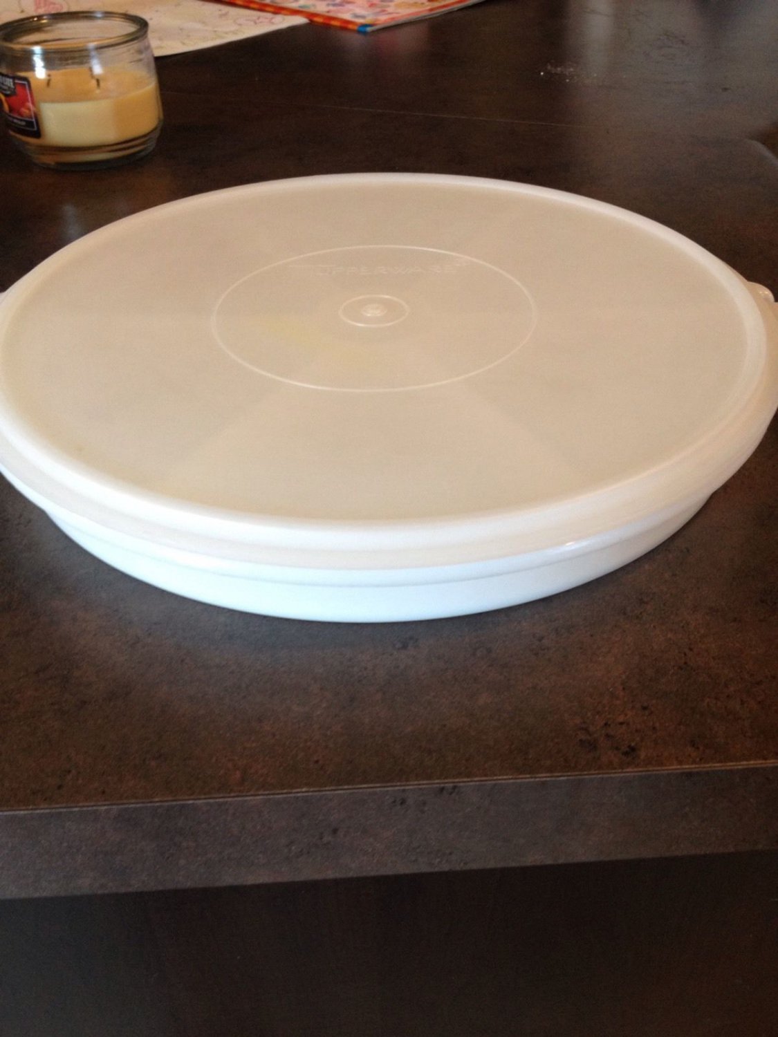White Tupperware Six Divided Circular Vegtable Tray