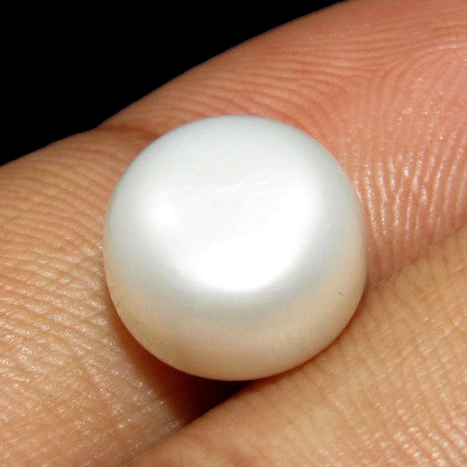 9.70Cts Button Shape White Fresh Water Cultured Pearl / Moti Gemstone CH 5554