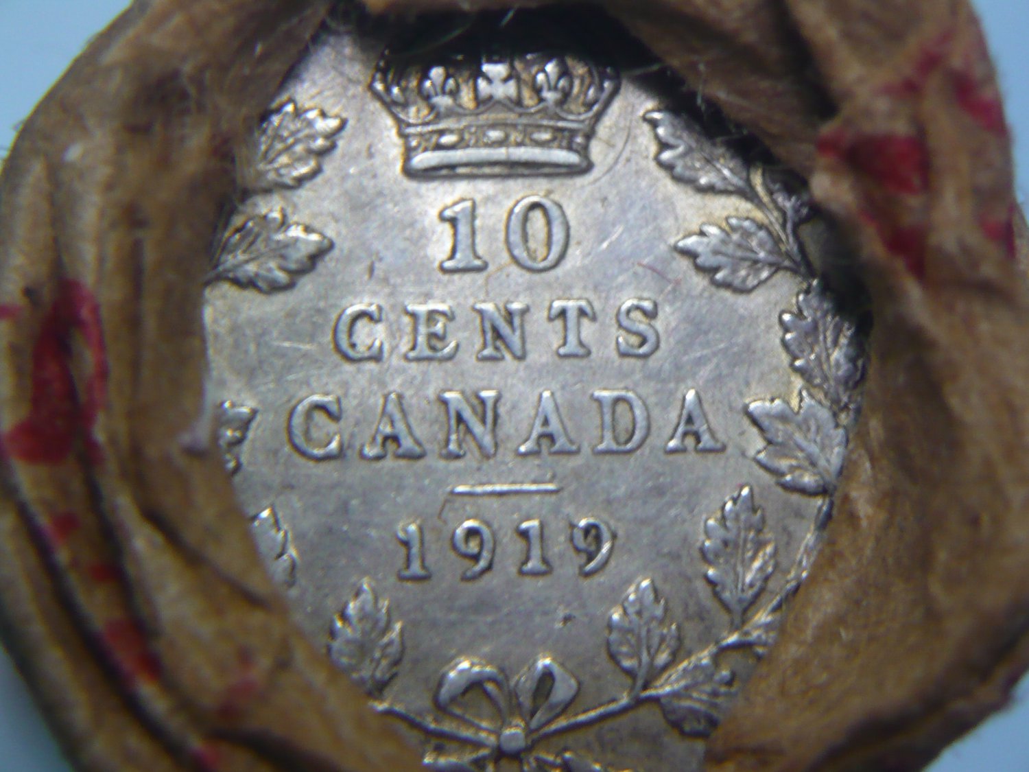 WHEAT PENNY ROLL, "D" MERCURY DIME & 1919 CANADIAN DIME ON ENDS T-15