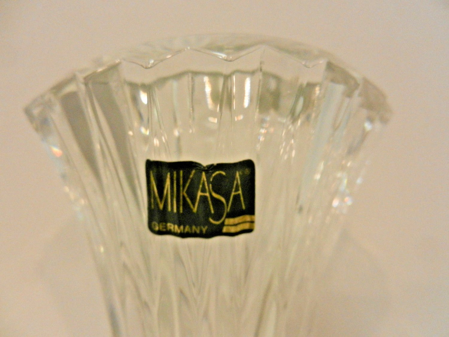 Pre Owned MIKASA GERMANY 8" Crystal Bud Flower Vase