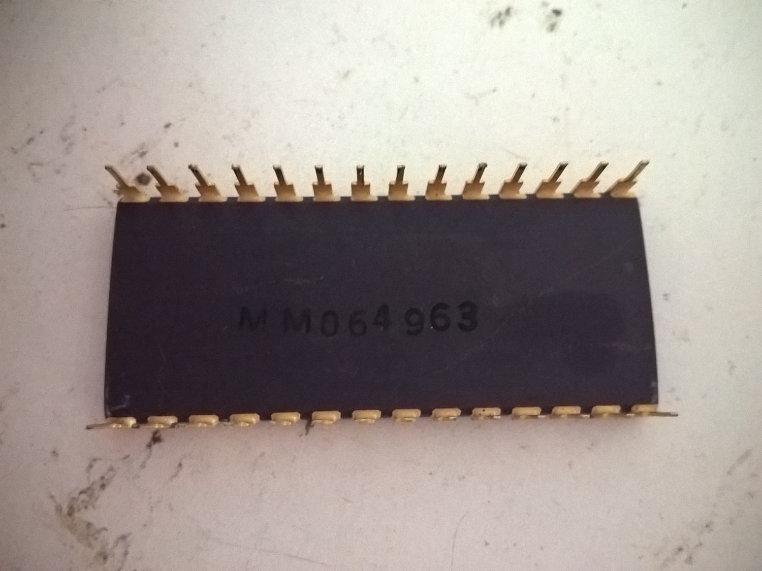 MOS 251913 Purple Gold Ceramic Chip, BRAND NEW, BASIC + Kernal ROM C64c ...