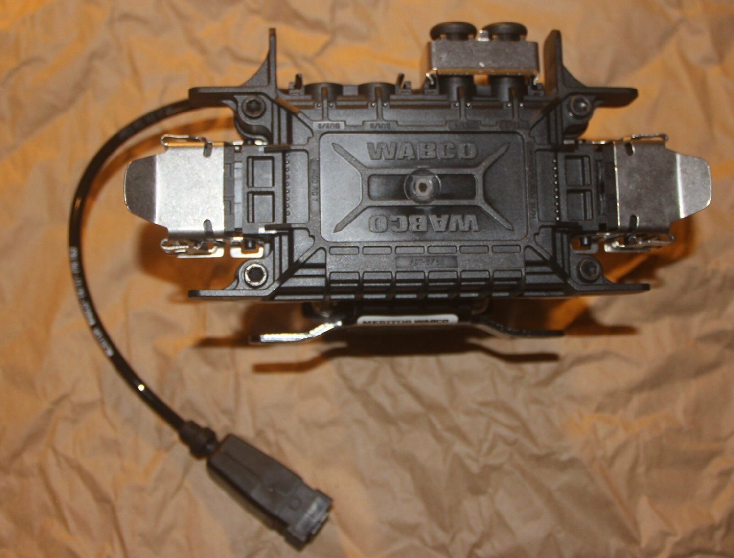 Meritor Wabco 2S1M ABS, ECU Valve Assembly 400 500 101 0 Brand New