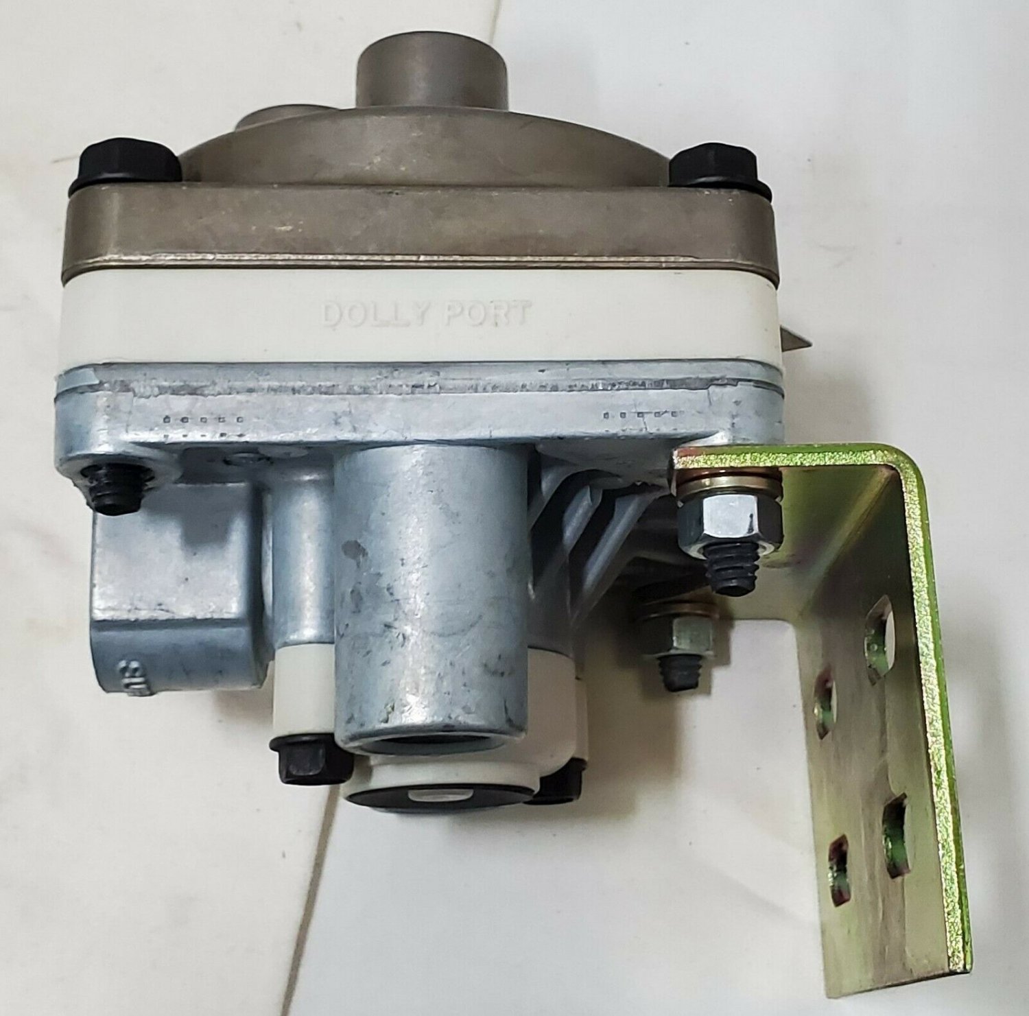 GENUIE SEALCO 110570 CONTROL LINE VALVE WITH MOUNTING BRACKET