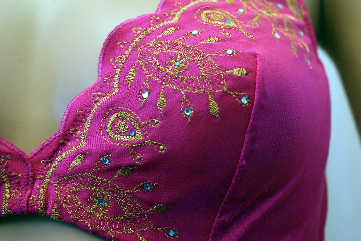 6IXTY 8IGHT Indian Summer Embroidered & Studded Bra Size UK 36B BNWT