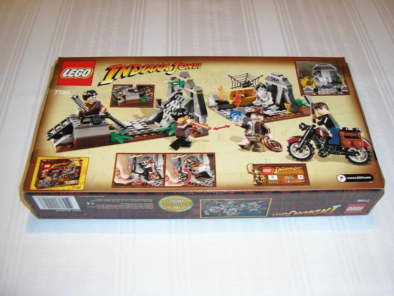 LEGO 7196 Indiana Jones Chauchilla Cemetery Battle