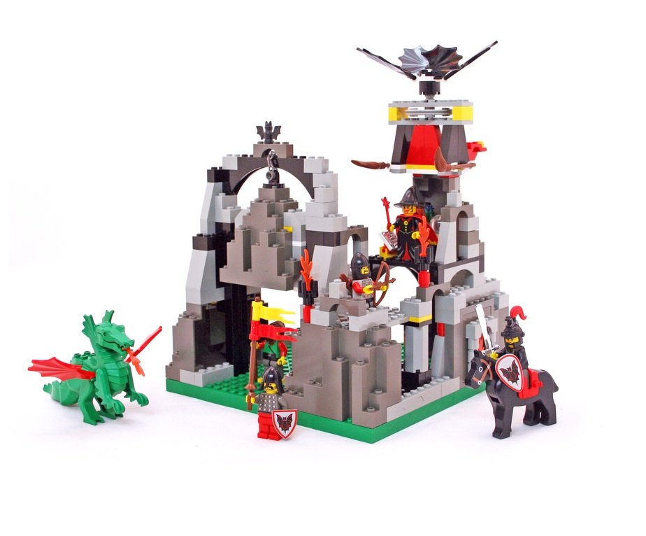 LEGO 6087 System Fright Knights Witch's Magic Manor Retiered and Rare