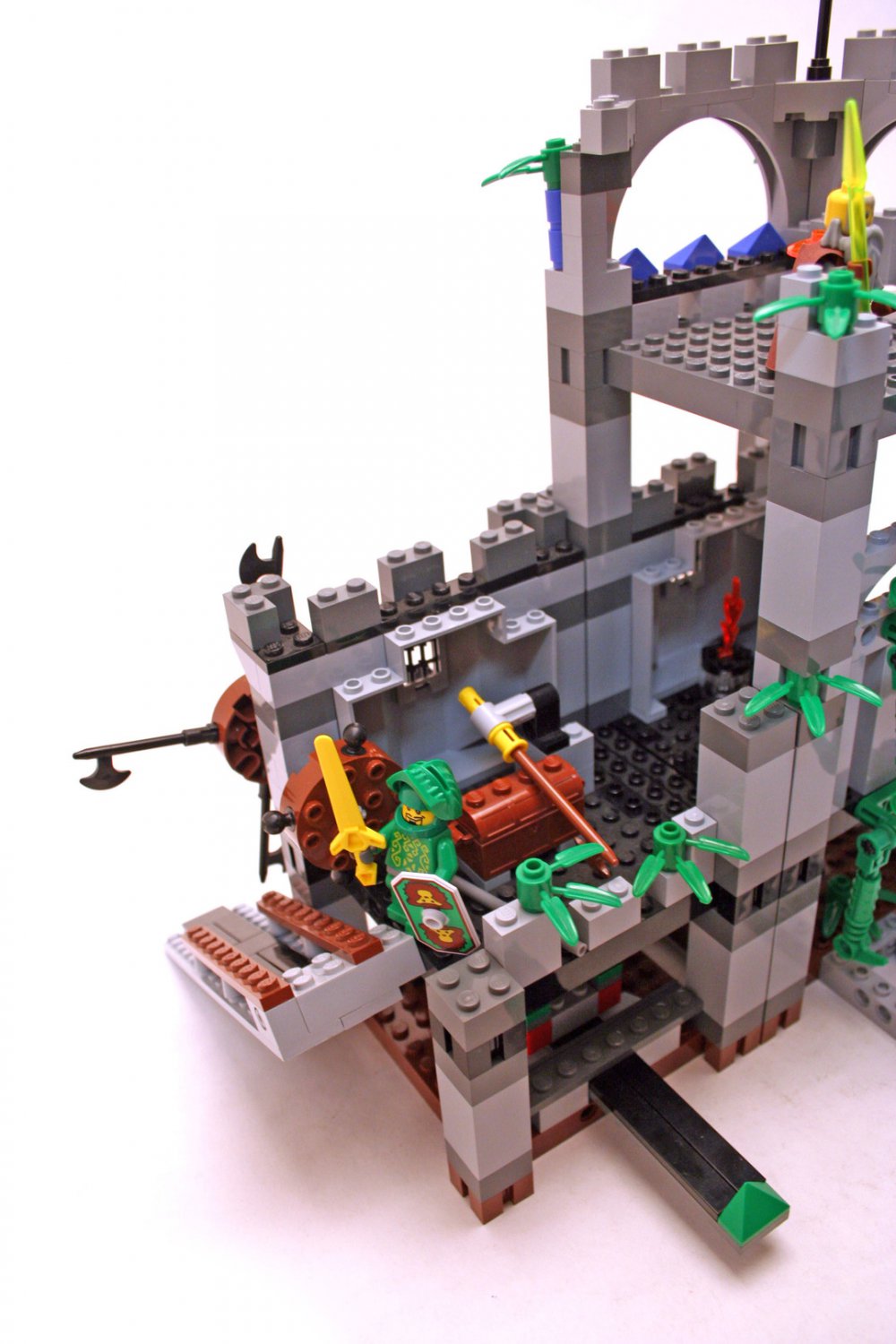 LEGO 8780 Knights' Kingdom Citadel of Orlan Retiered and Rare