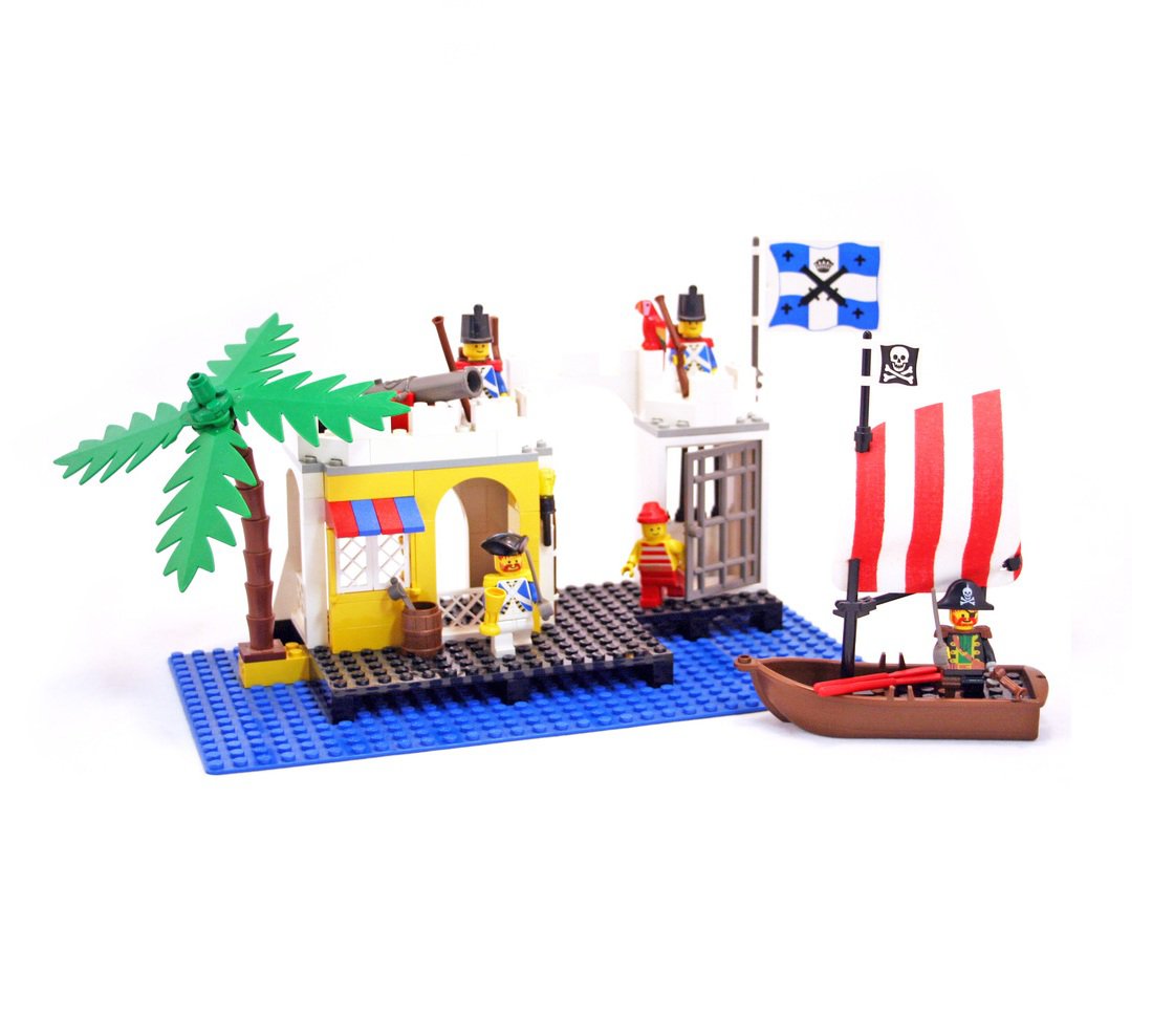 LEGO 6267 System Pirates Series Lagoon Lock-Up Retiered and Rare