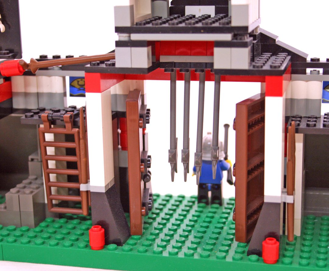 LEGO 6093 System Ninja Series Flying Ninja Fortress Retiered and Rare