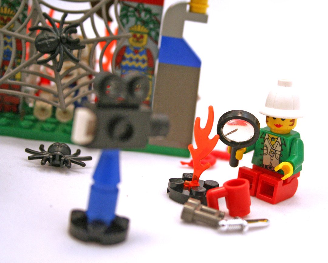 LEGO 5936 System Adventurers Series Spider's Secret Retiered and Rare