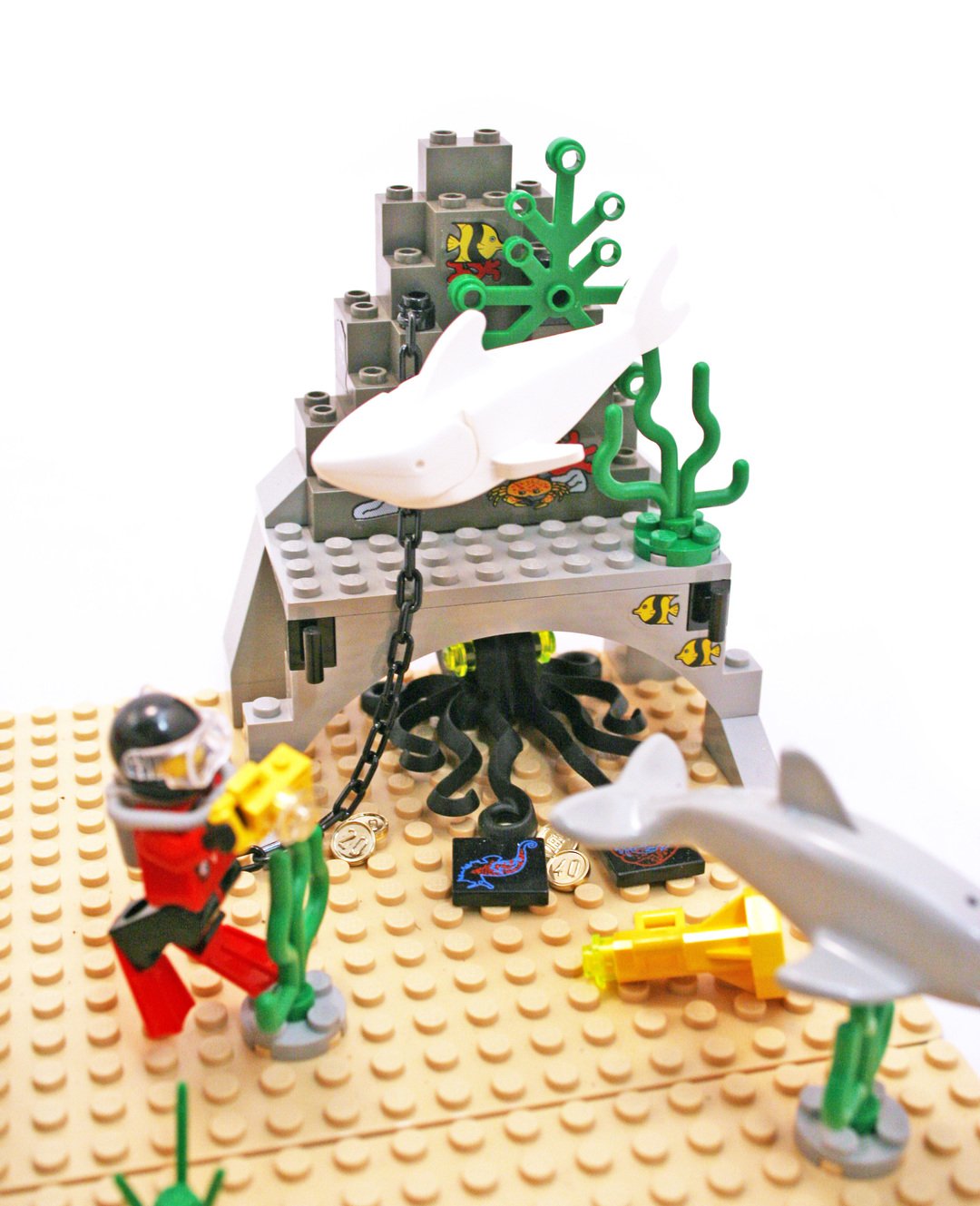 LEGO 6441 System Divers Series Deep Sea Refuge Retiered and Rare