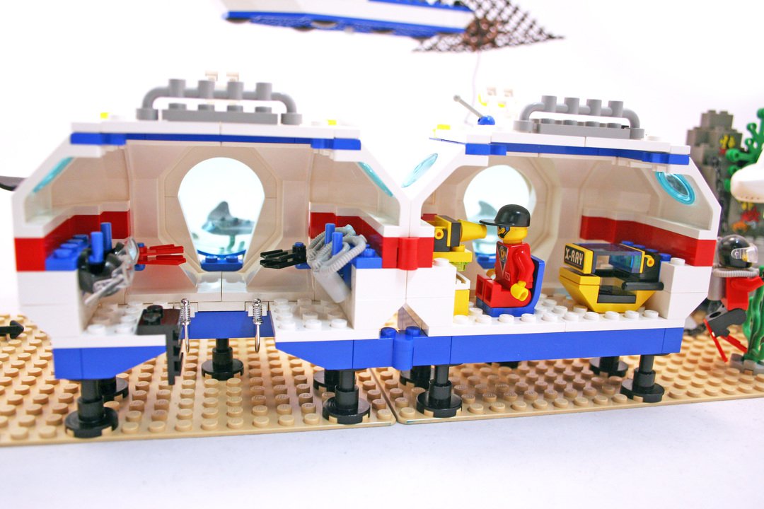 LEGO 6441 System Divers Series Deep Sea Refuge Retiered and Rare