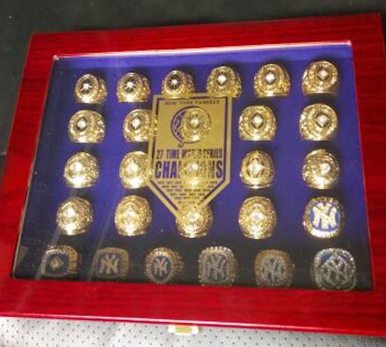 27 Pieces New York Yankees Championship Rings With Wooden Display Box ...
