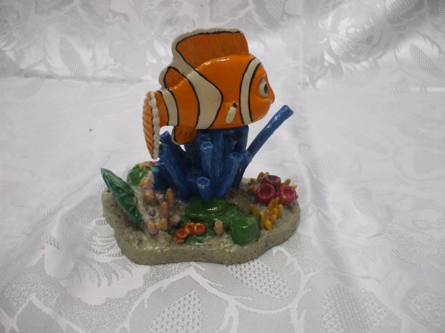 Disney Pixar Finding Nemo Ceramic Aquarium Decoration