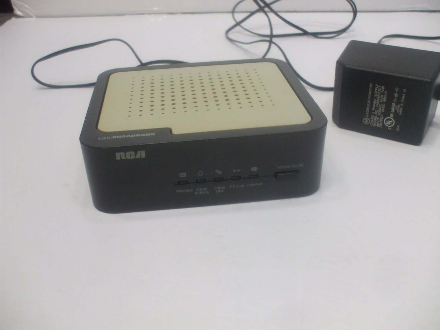 Cable Modem Digital Broadband RCA Model: DCM425