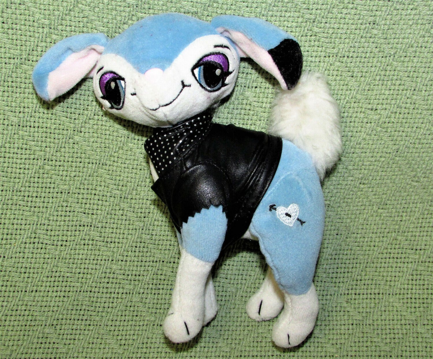 BRATZ PETZ BLUE DOG GIANNA WITH FAUX LEATHER JACKET PLUSH POSEABLE 7 ...