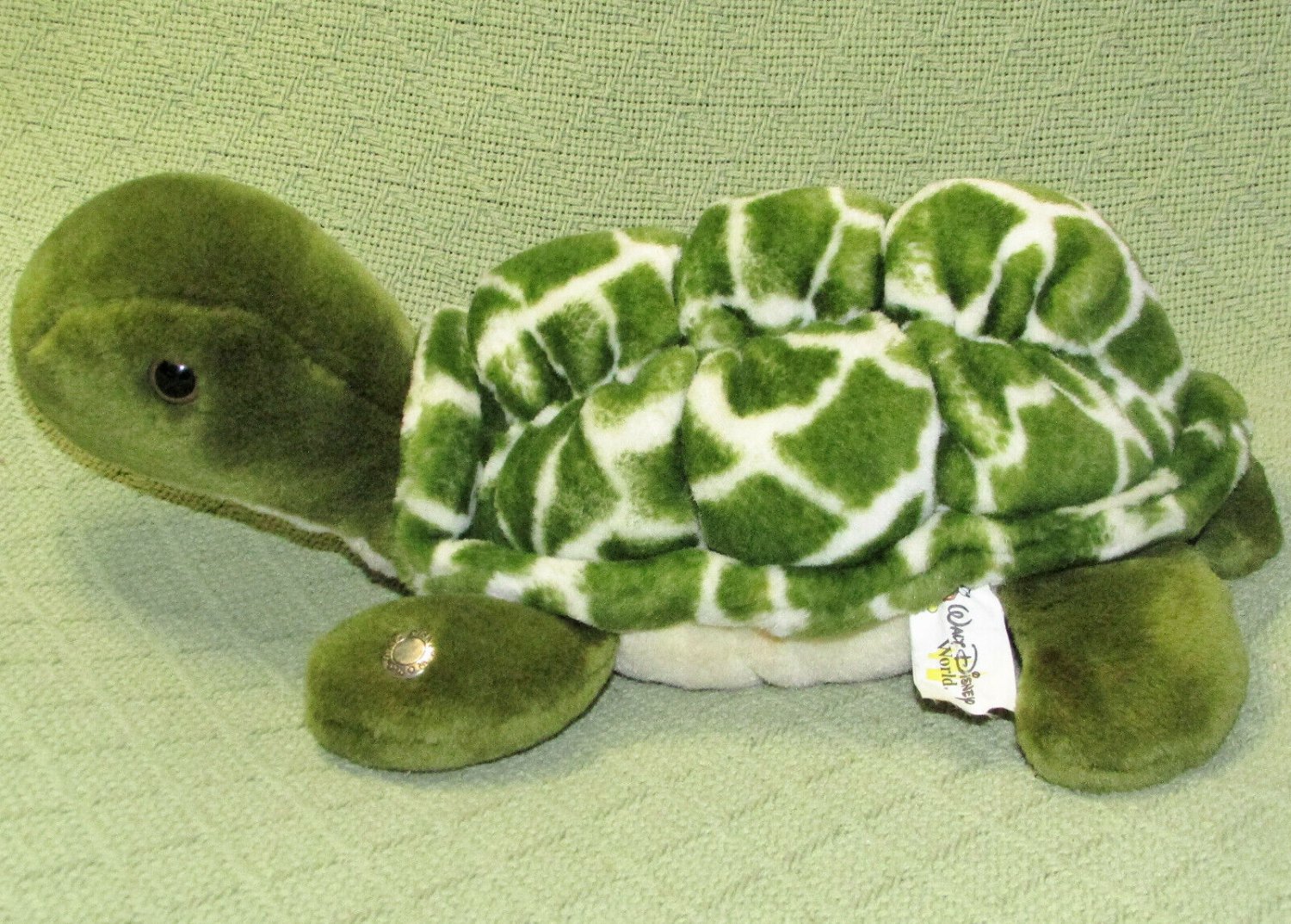 12" DISNEY LIVING SEAS TURTLE PLUSH EPCOT STUFFED ANIMAL w/METAL BUTTON ...