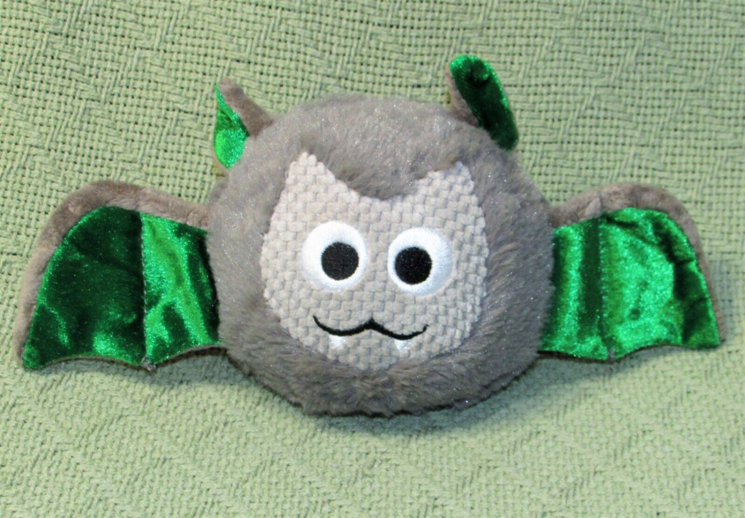 SCENTSY BITTY BUDDY BAT PLUSH CARAMEL APPLE CRAZE SCENTED GRAY GREEN ...