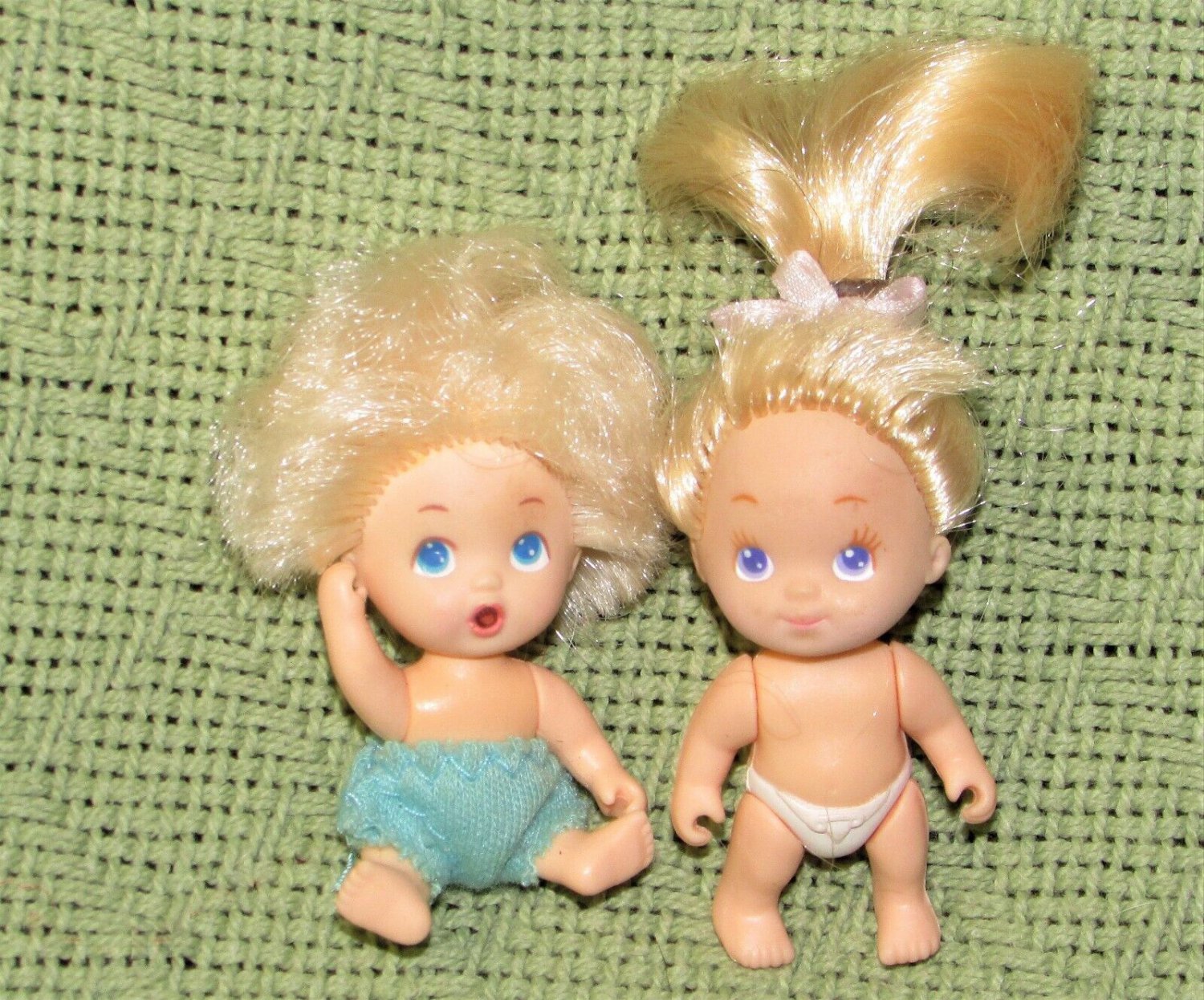 VINTAGE TYCO QUINTS LOT OF 2 1990 BLOND BABY GIRLS #5 AND BLUE DIAPER TOYS